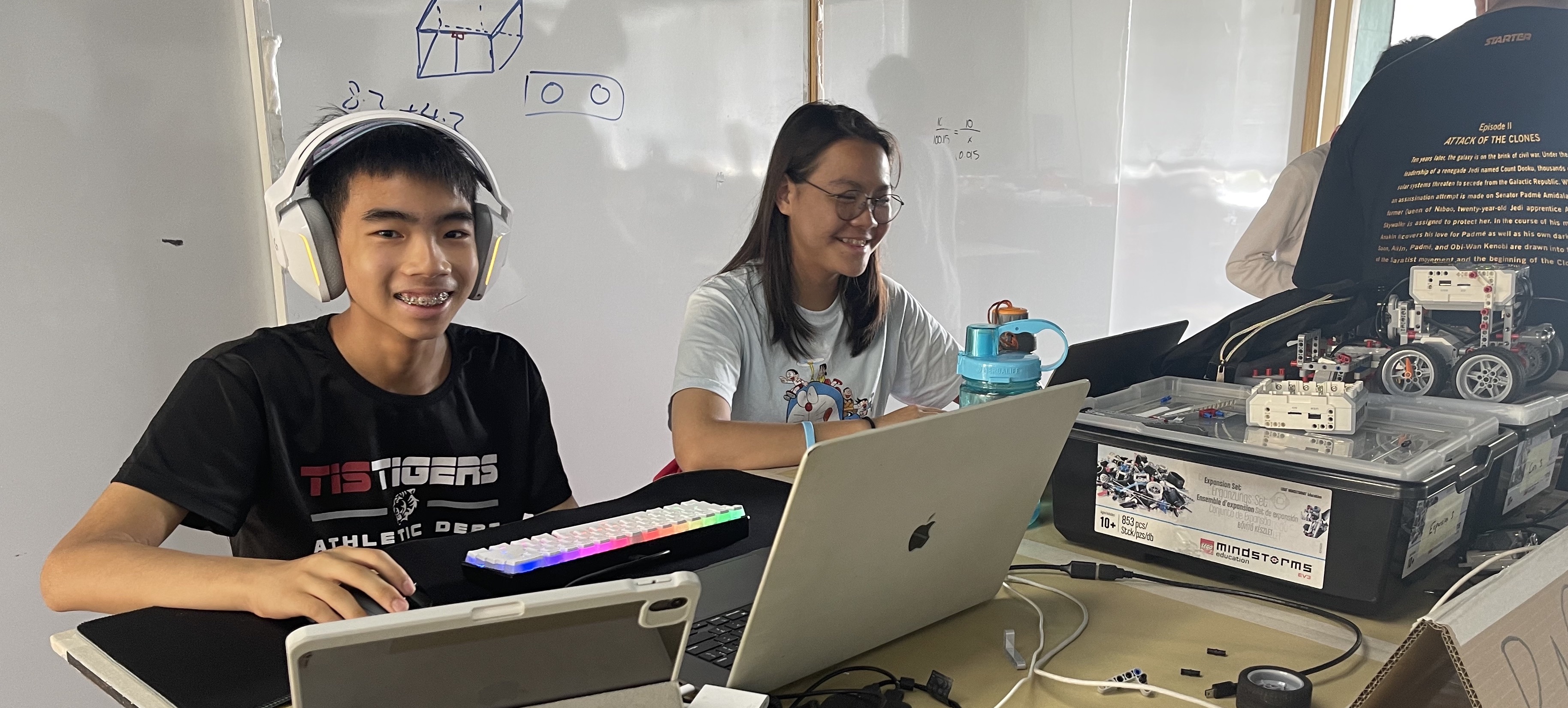 2023 TIS Robotics Competition — The International School of Macao: 澳門國際學校